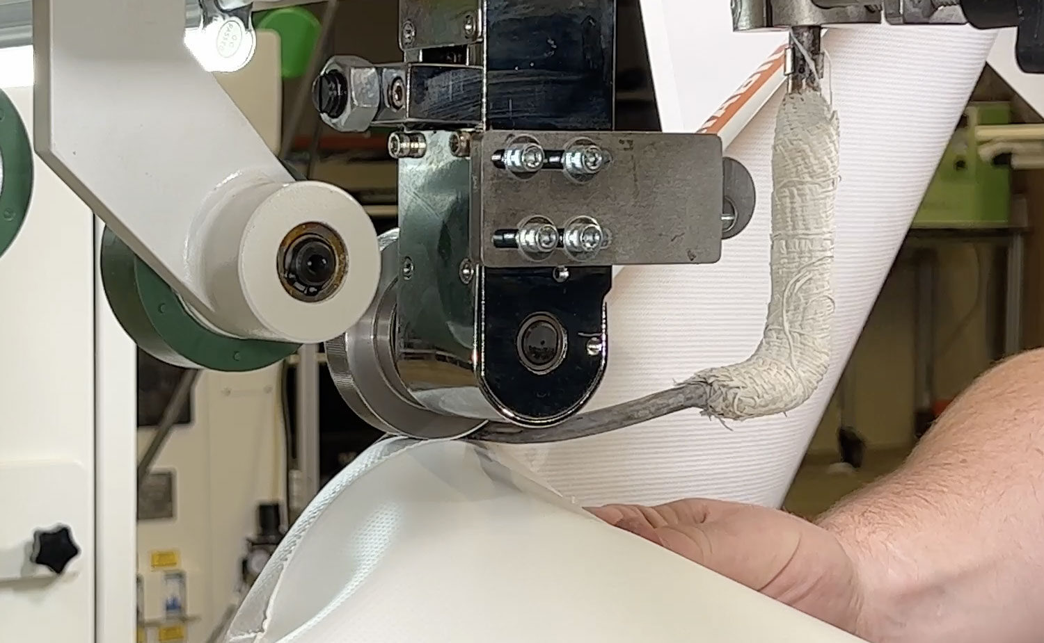 Hot Air vs RF Welding | Find the Right Fit for You