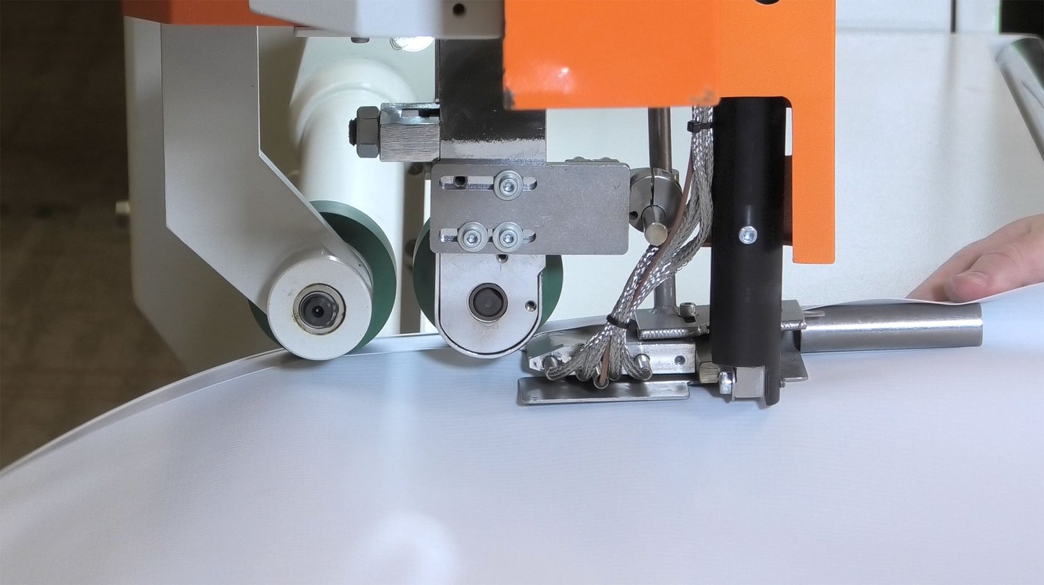 Why Banner Welders are Essential for Custom Signage Projects